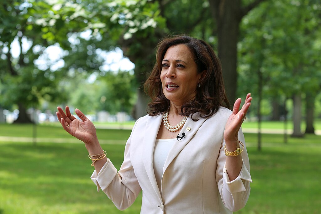 Harris’s New Centrist Stance Sparks Questions - Election Pulse Harris’s New Centrist Stance Sparks Questions - Election Pulse